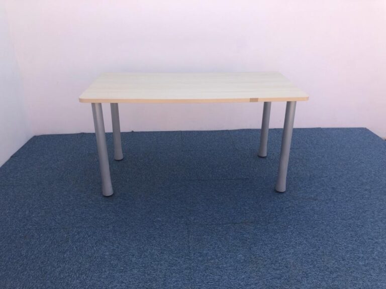 Bureau droit Roneo by Samas 140x70cm - Mobilier Bureau Pro