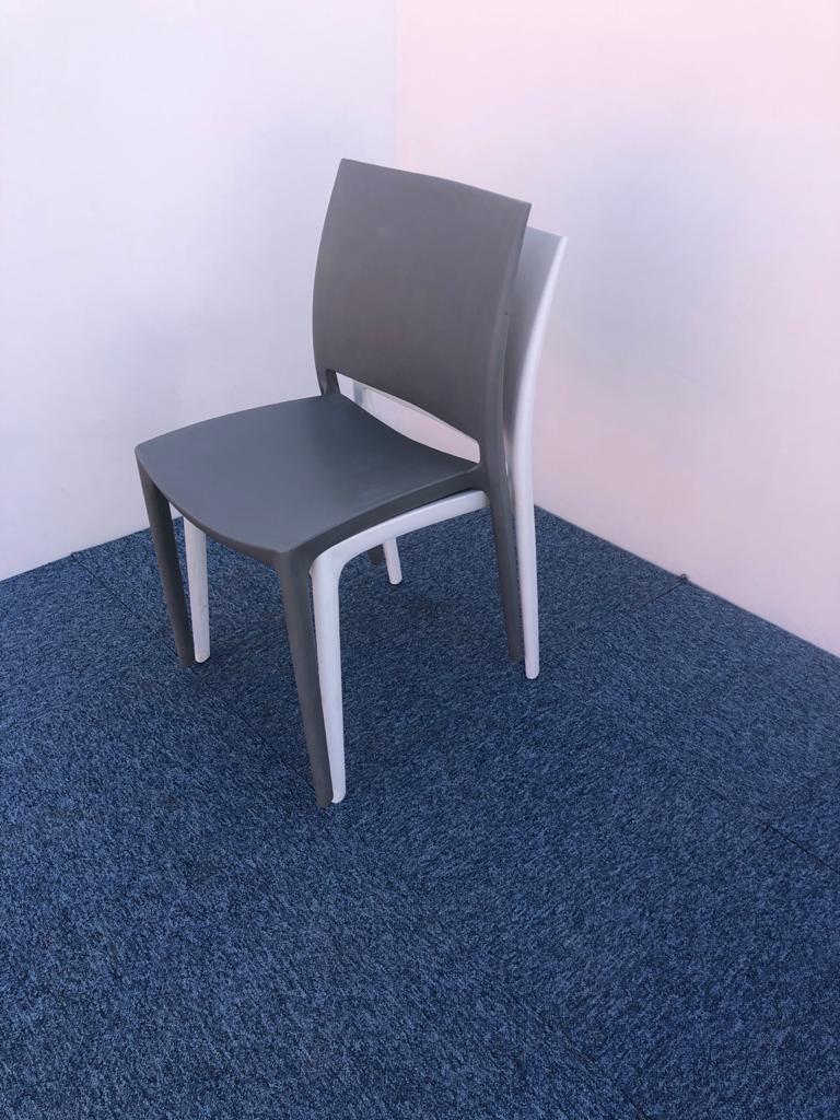 Ensemble 2 chaises design PVC - Mobilier Bureau Pro