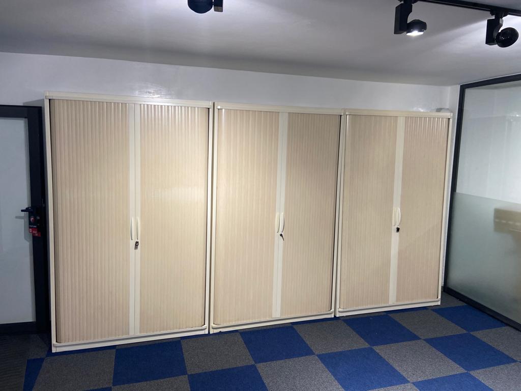 Armoire haute Steelcase bi color blanche hêtre clair 120x200x45cm ...