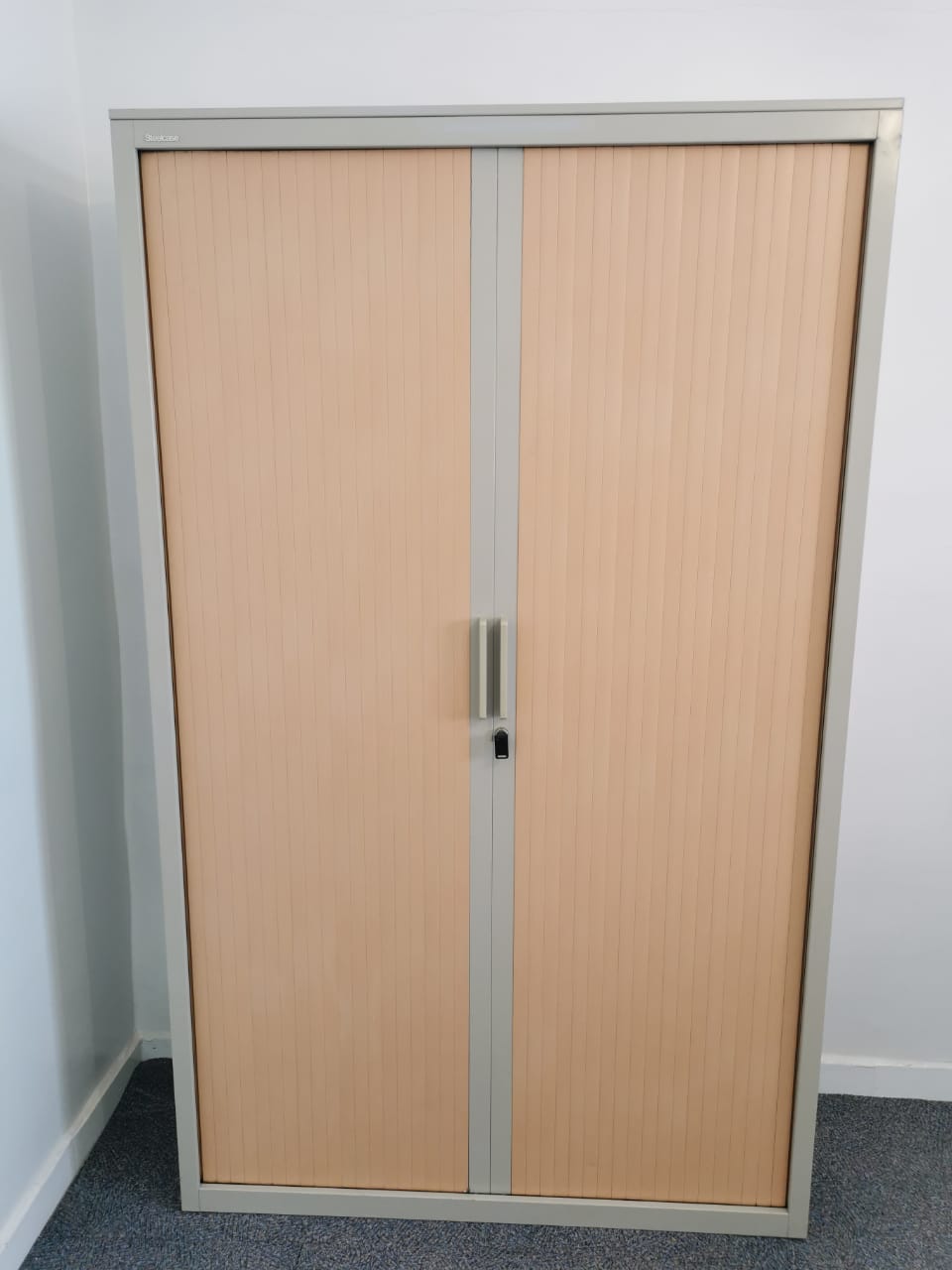 Armoire haute Steelcase beige gris 120x200cm clé. - Mobilier Bureau Pro