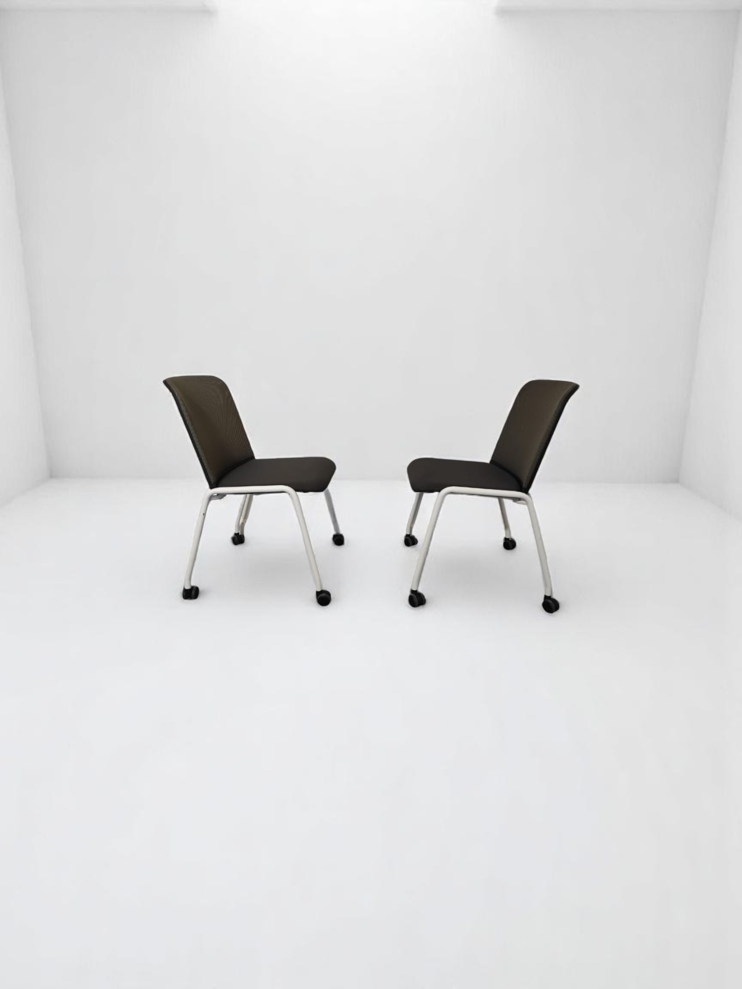 Chaise visiteur Haworth avec roulette résille - Mobilier Bureau Pro